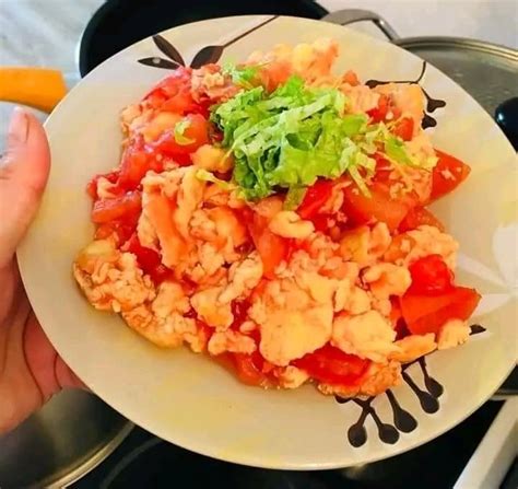 Цахим Шарсан өндөгтэй хуурга Орц Ургамлын тос 1 халбага Сонгино тал Ногоон халуун чинжүү