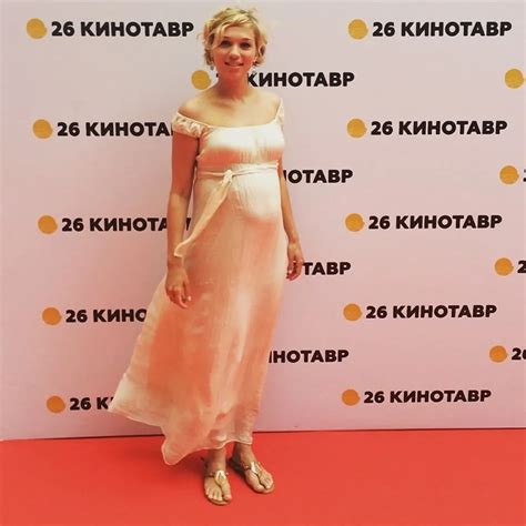 Голая Ксения Теплова Слив фото сисек без лифчика и попки