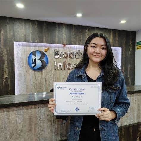Broadway Infosys On Linkedin Certificatedistribution Broadwayinfosys Ittraininginnepal