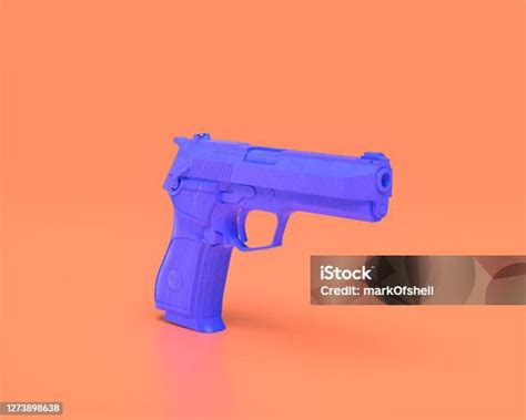Vektor Sp1 권총 플라스틱 무기 시리즈 분홍빛이 도는 배경의 인디고 블루 암 3d 렌더링 전쟁 전투 및 자기 보호 1