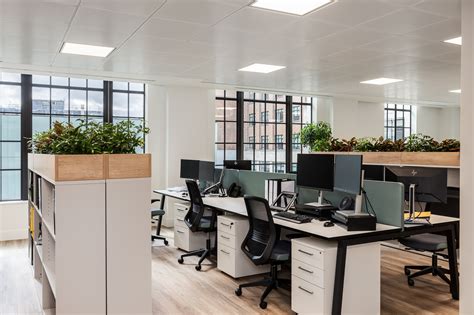 Hot Desking Is It The Key To A Flexible And Efficient Workspace