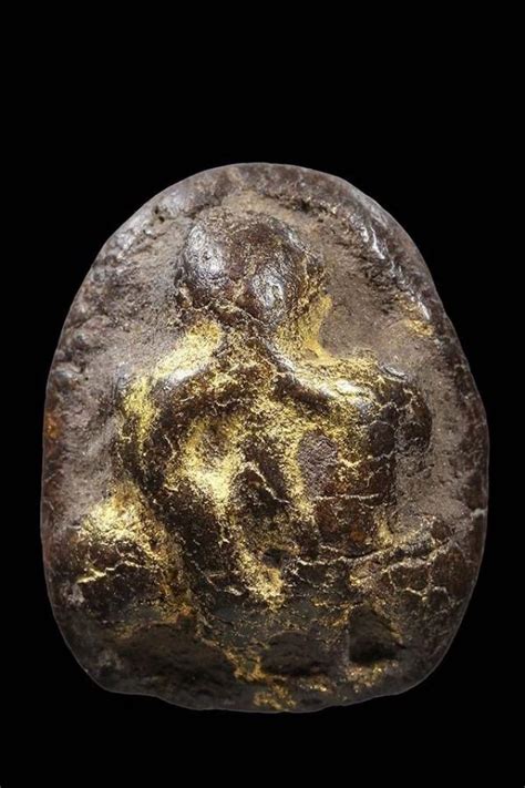 พระปิดตาเนื้อผงคลุกรักเก่า 9549 Vip Amulet ศูนย์รับเช่าพระเครื่องให้ราคาสูง