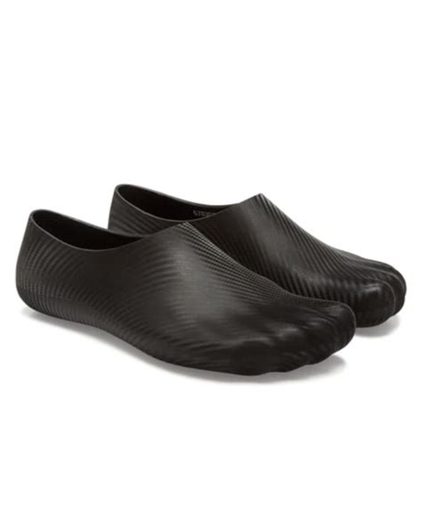 Shoes That Look Like Feet Rstreetwearaesthetic