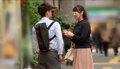 一般男女モニタリングAV 性のお悩み相談室出張特別編旦那では満足できない絶倫巨乳妻が生まれて初めての逆ナンパ体験童貞 校生をラブホテルに