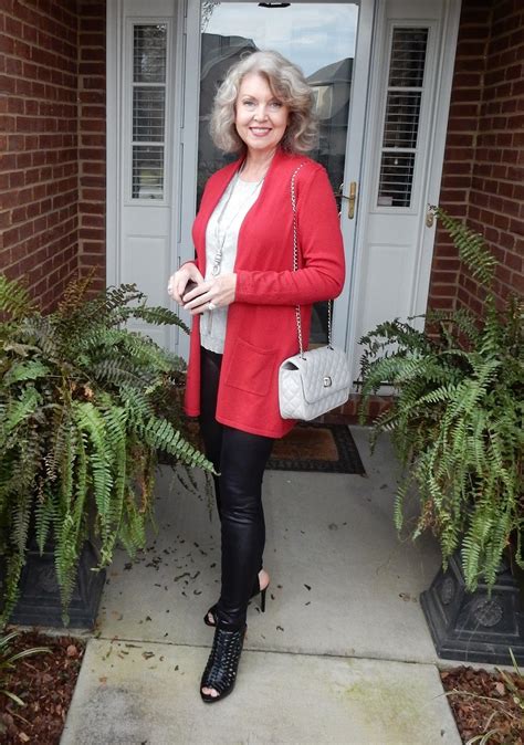 Dressing The Busty Figure Susan After Timeless Style Graceful Living Elegance