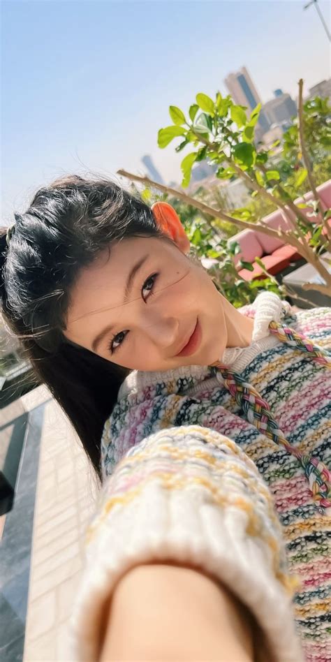 Danielle Lockscreens Garotas Cabelo Pantalonas