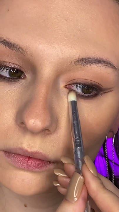 На нависшем веке нельзя нарисовать стрелки Youtube