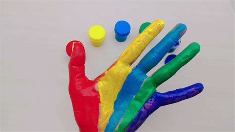 Вчимо кольори та назви пальців українською мовою Розвивальне відео для дітей та немовлят Youtube