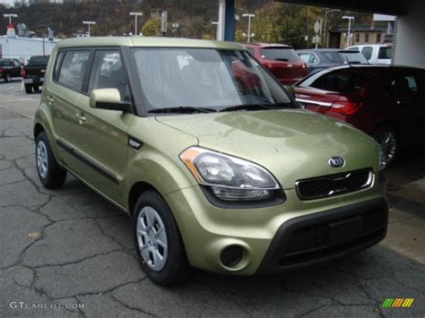 Kia Soul Alien Green Wall123