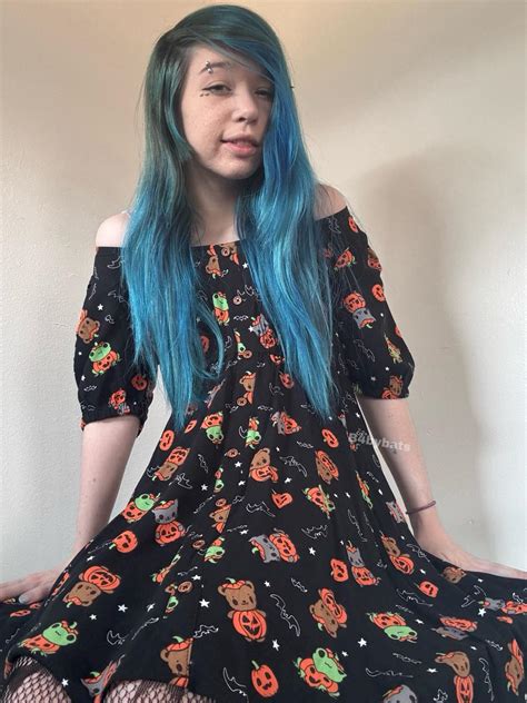 B4bybats B4bybats Added A New Photo