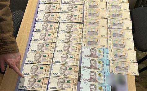 Вимагала у студентів гроші за здачу сесіїі на хабарі викрили керівницю інституту Академії МВС