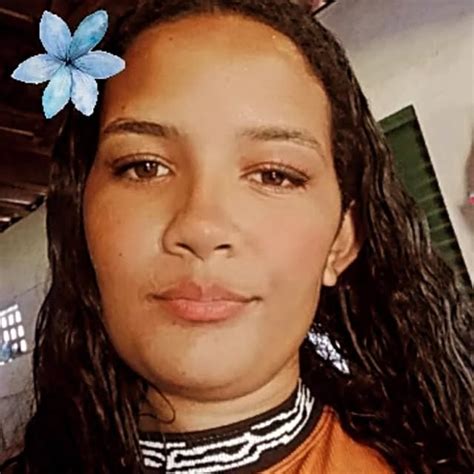 Thalia Dias Thalia Dias 01 On Threads