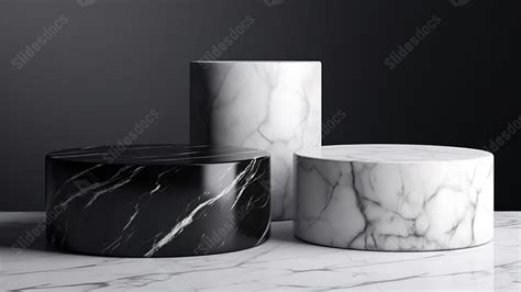 무료 선명한 흰색 천에 세련된 흑백 대리석 원통형 무대 연단 3개를 갖춘 이 3d 렌더링으로 프레젠테이션을 향상시키세요 Ppt 배경 Slidesdocs