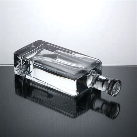 Wholesale In Stock 500ml Rectangle Glass Bottles With Cap For Gin Vodka Whiskey Brandy High