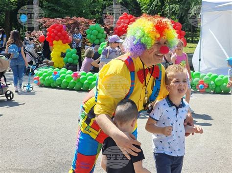 Приказни герои фокуси много забавления и изненади са подготвени за