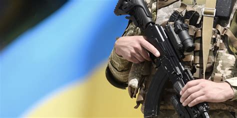 З Днем ЗСУ — гарні привітання на День Збройних Сил України 2022 вірші листівки Nv