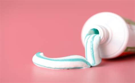Doctors Warn Women Not To Use Toothpaste To Tighten Their Vaginas And We Are Just Confused How