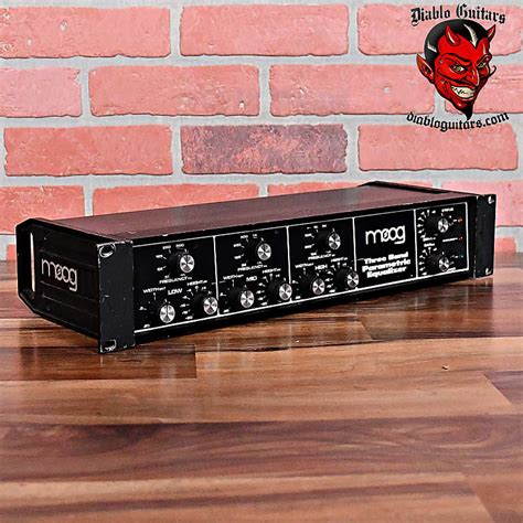 Moog Vintage 1970s Mkpe Analog 3 Band Parametric Eq Reverb