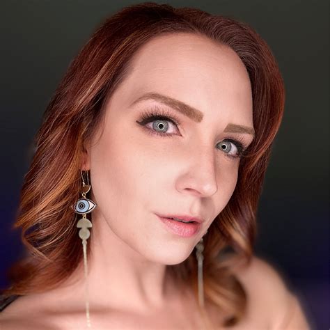 Sneezegoddesss Profile Vids Pics And More Manyvids Manyvids