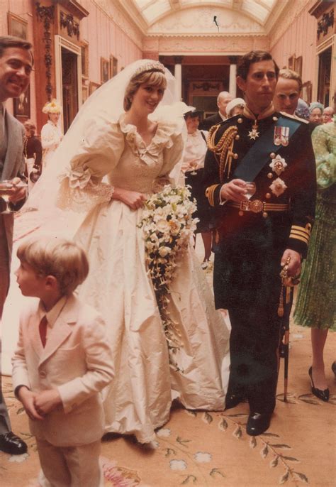 11 Never Before Seen Photos From Princess Diana S Wedding Artofit