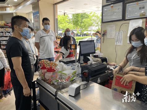 “场所码”100覆盖，高州市荷塘镇筑牢疫情防控屏障防疫检查工作