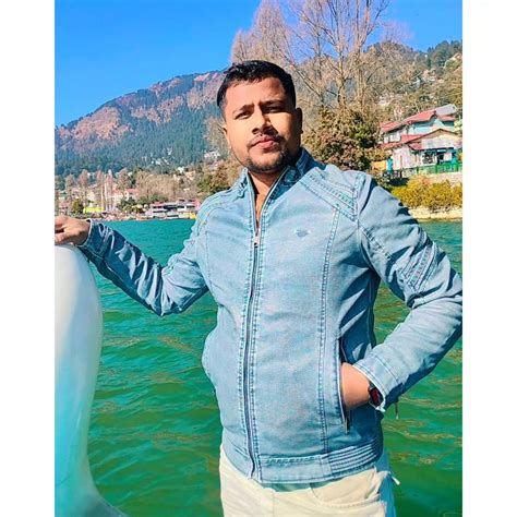 Photo Posted By ️👑†håkµr §µråj 👑 ️ Alex Itz Back