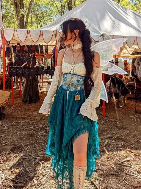 Pin By Lily On Female Promo Dress Renaissance Fair Outfit