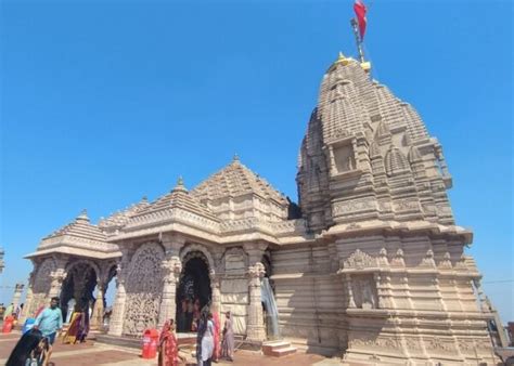 Kalika Mata Temple Pavagadh Info Facts History Photos