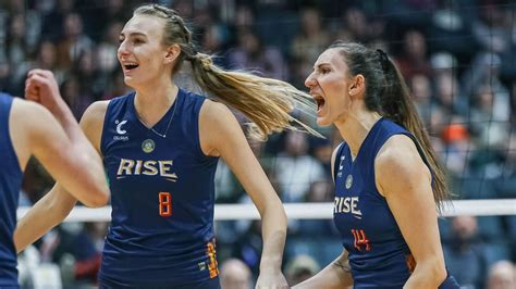 Изключителна Емилия Димитрова заби 29 точки за трети успех на Гранд