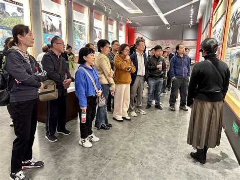 凝心铸魂强根基 团结奋进新征程 学校组织开展郧西县孤山村实地考察活动 中共湖北汽车工业学院委员会组织部