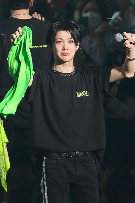 Хёнджин или Феликс в 2022 г Красивые парни Приемные дети Милые парни