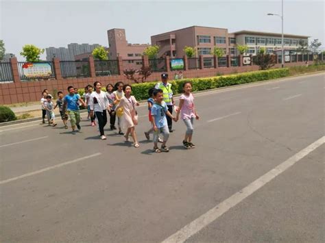 迁安这个小区的保安队有点“多事儿”却被业主点赞