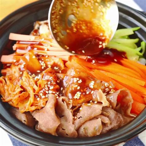 韩式肥牛拌饭有菜有肉又有饭随便一拌就很好吃