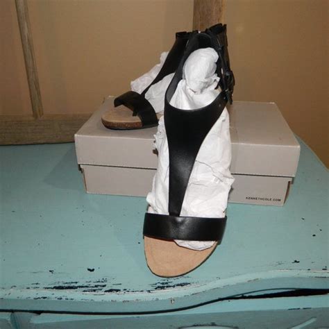 Kenneth Cole Reaction Shoes Kenneth Cole Reaction Womens Great Gal Tstrap Wedge Sandal Black
