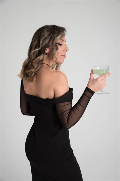 Девушка в черном Фотосессия Фотосессии на день рождения