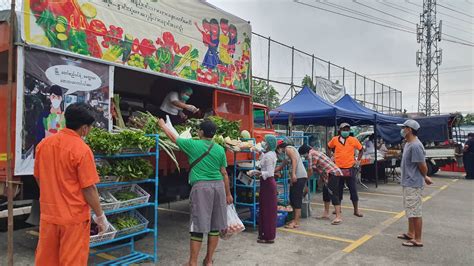 ရန်ကင်းမြို့နယ်၌ ဆန်၊ ဆီနှင့် ကြက်ဥ၊ အသား၊ ငါး၊ ဟင်းသီးဟင်းရွက်များအား ရွေ့လျားစျေးကား စနစ်ဖြင့
