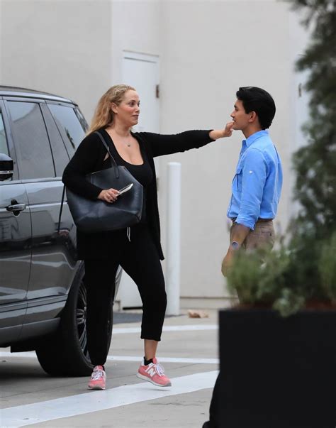 Elizabeth Berkley 2022