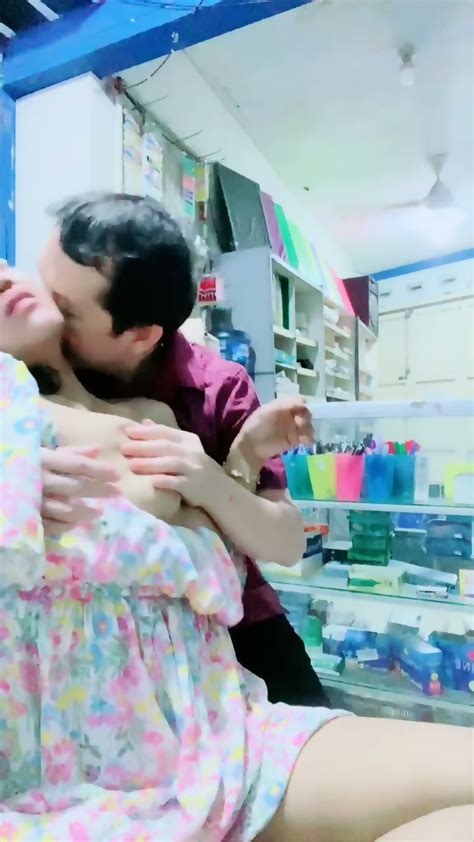 Penjaga Toko Prank Pembeli Eporner