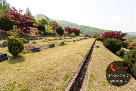 조성묘 구역인 용미리 제2묘지의 전경 모습입니다 서울시립 용미리제1묘지 용미리제2묘지 윤달 묘지이장 묘지화장 묘지개장 파묘 부부합장 산소이장 추천 전문업체 작업사례