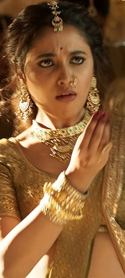 Priyanka Mohan 🤤 R Priyankaarulmohan