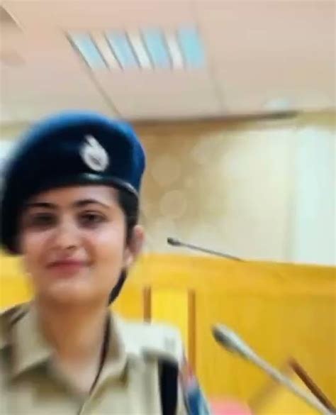 🇮🇳👍🙏ips Divya Tanwar Mam Best Ips Officer Viral Shorts Video🇮🇳🙏