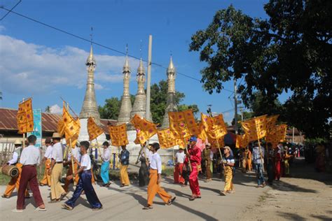 ၇၅ ကြိမ်မြောက် မောက်မယ်မြို့နယ်လုံးဆိုင်ရာ စုပေါင်းမဟာဘုံကထိန်ပဒေသာပင် စည်ကားသိုက်မြိုက်စွာဖြင့