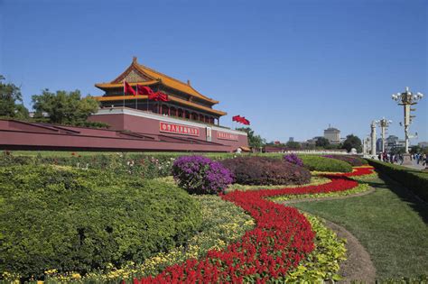 无人 故宫 天安门 广场 横图 彩色 室外 白天 旅游 度假 名胜古迹 标志建筑 地标 建筑 北京 天安门广场 中国 遗迹 花坛 图片 建筑群 古典 古迹 文物 娱乐 建设 古建筑 享受 休闲