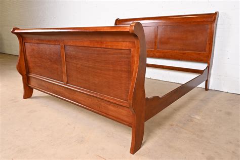 Thomasville French Louis Philippe Carved Cherry Wood King Size Sleigh