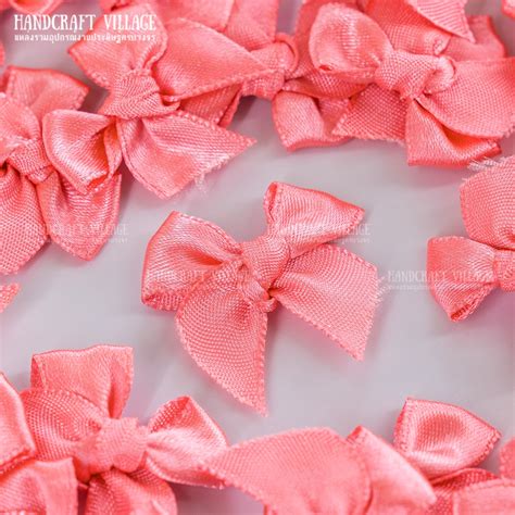 โบว์สำเร็จรูป ผ้าซาติน ขนาด13มิล แพ็ค50ชิ้น สำหรับตกแต่งชิ้นงาน ของชำร่วย สีเงิน สีทอง Shopee