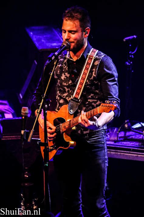 Tim Akkerman Sings The Boss Paard