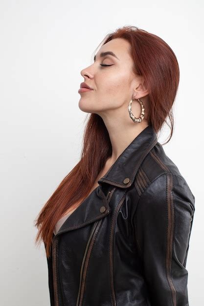 Premium Photo Sexy Redhead Girl Posing In Leather Jacket