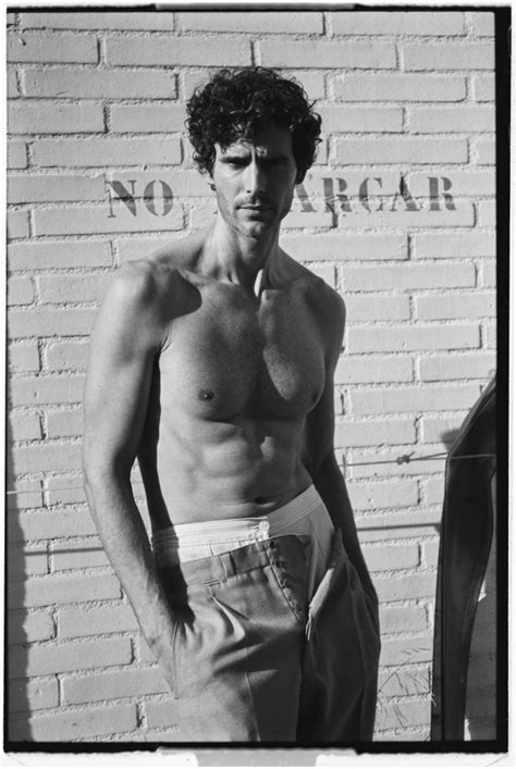 Gerard 2r Model Management