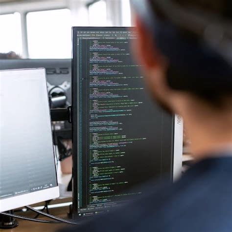 Best Vertical Monitor Setup And 3 Monitors To Consider