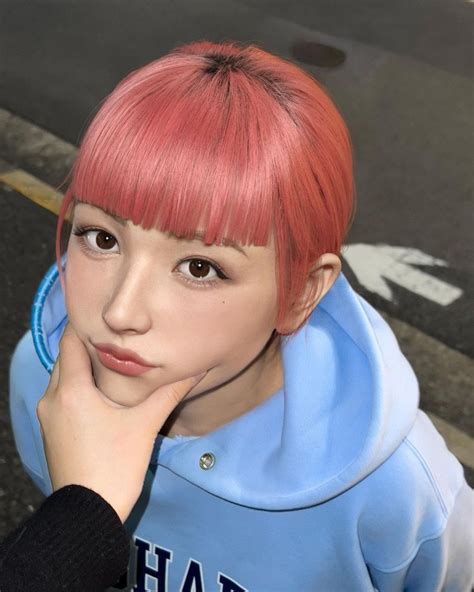 6 Influencer Yang Cantik Menawan Tapi Tidak Nyata